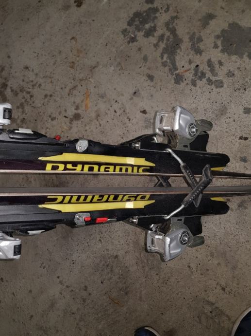 Skije Dynamic VR17