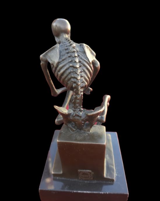 Broncana figura Mislilac