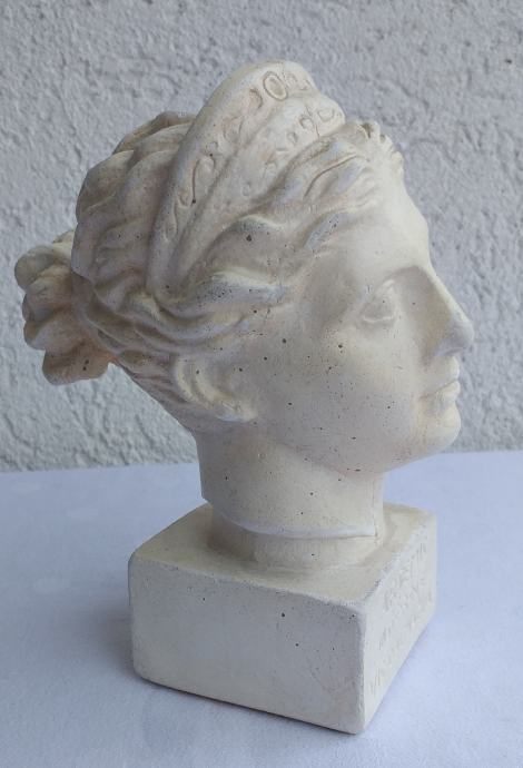GIPSANA SKULPTURA