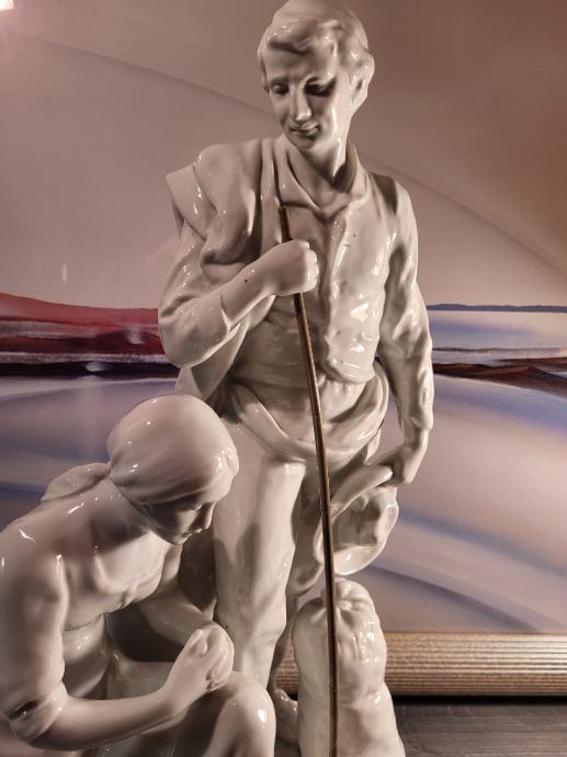 Royal Dux Bohemia velika porculanska figura