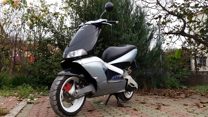 Aprilia Area 51 50 cm3, 1999 god.