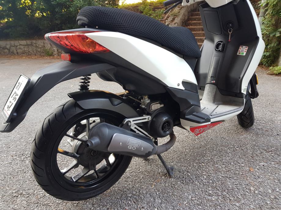 Aprilia Sportcity 2T 50cc, 2011 god.