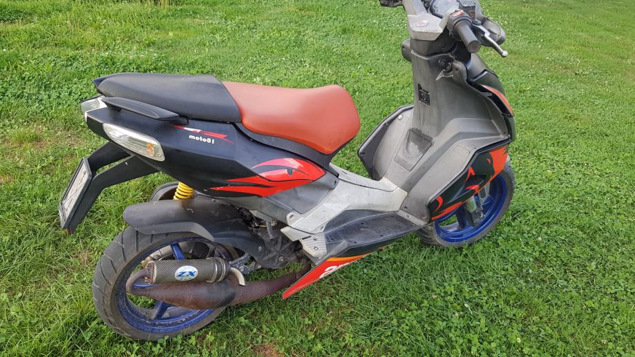Aprilia Sr 50 kit 70, 2006 god.