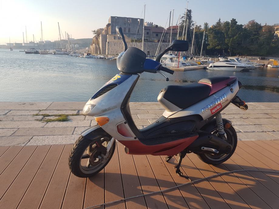 Aprilia Sr 50 lc 49 cm3, 1998 god.