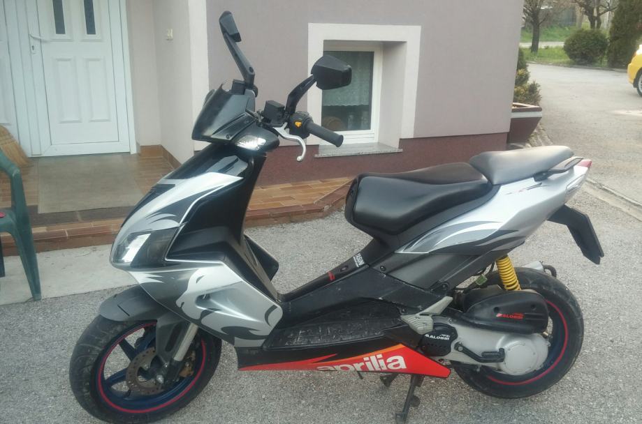 Aprilia SR 50 R 70 cm3, 2006 god.