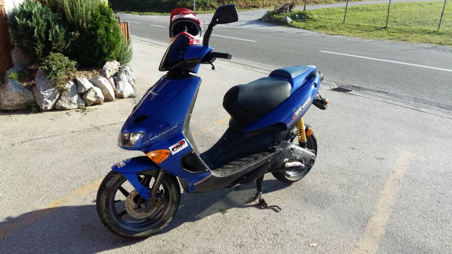Aprilia SR 50 Sport, 2002 god.