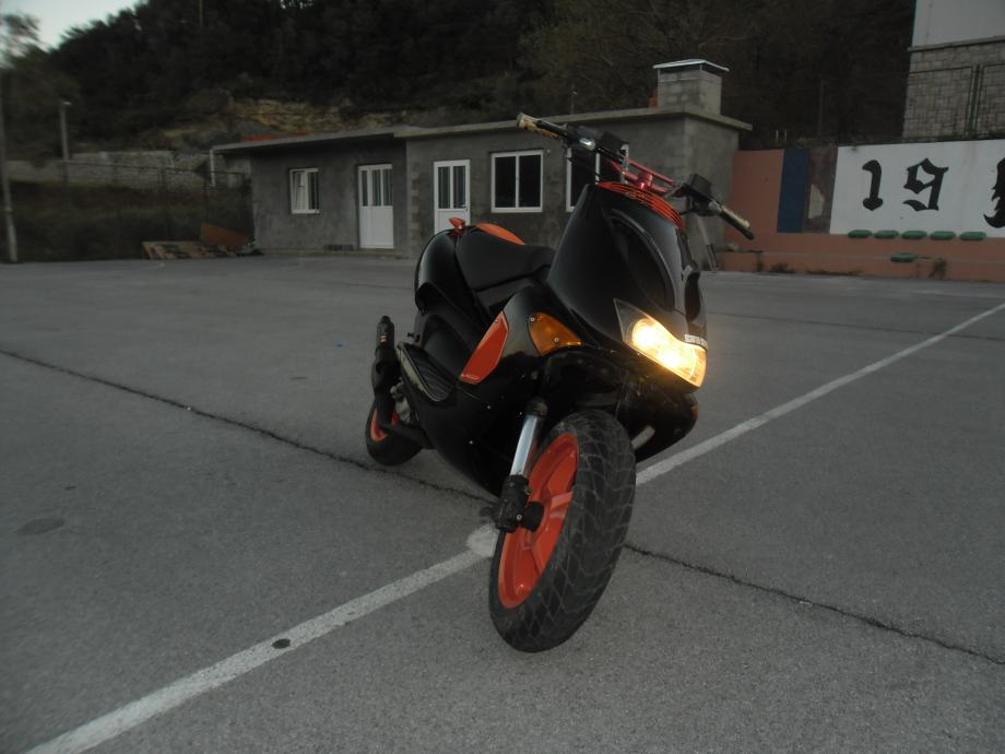 Aprilia sr 70 cm3 HITNO!!!!, 1999 god.