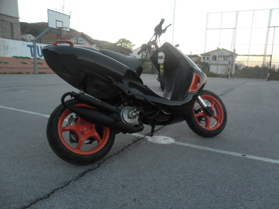 Aprilia sr 70 cm3 HITNO!!!!, 1999 god.