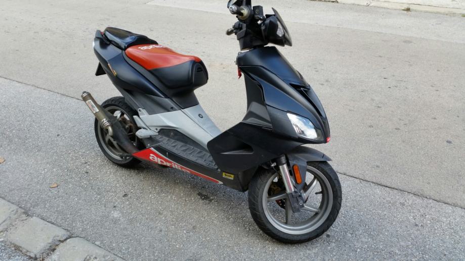 Aprilia SR50 R 50 cm3, 2009 god.