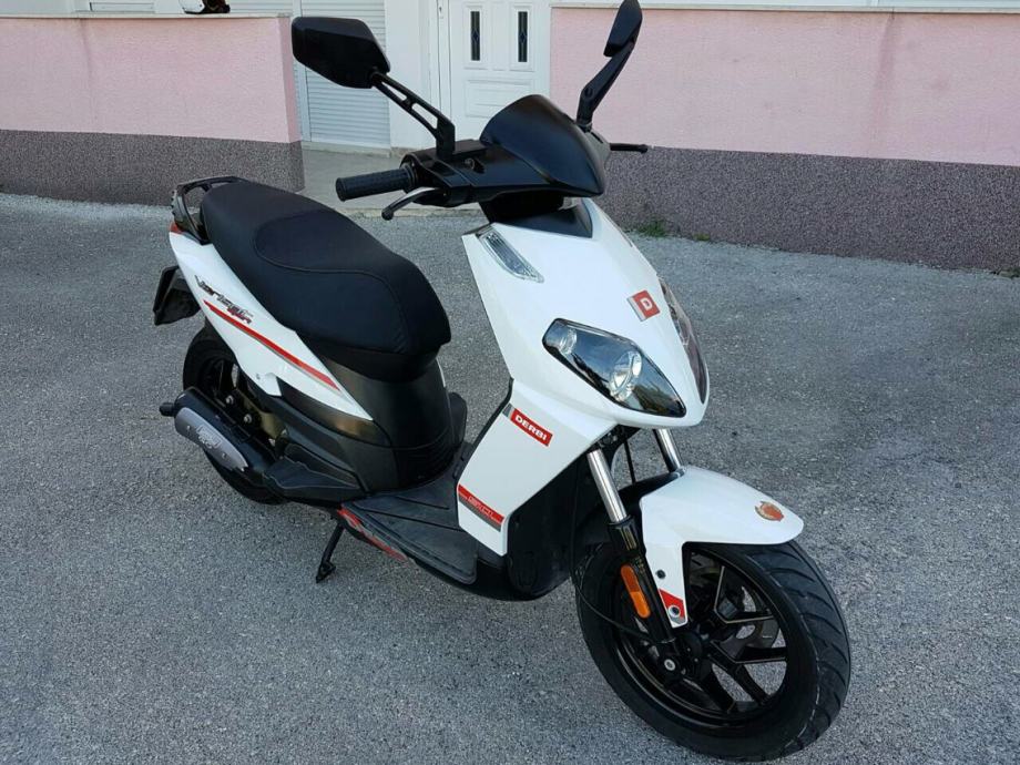 Derbi Variant Sport 50 2T / Aprilia sportcity one 50 2T, 2014 god.