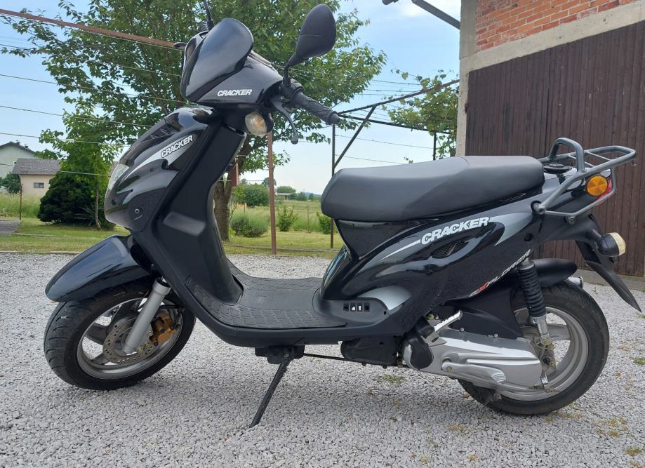 Generic CRACKER 49 cm3, 2005 god.