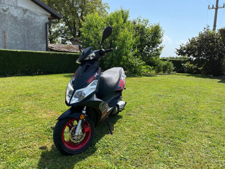 Generic Xor2 50 competition 50 cm3, 2014 god.