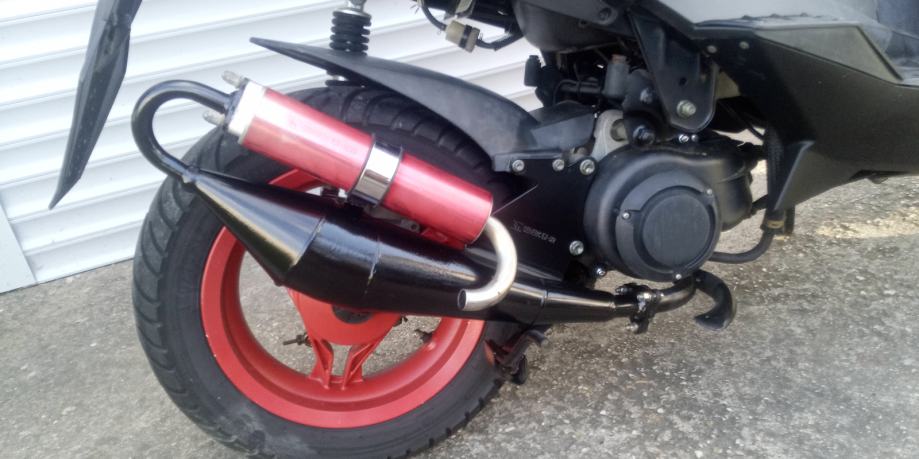 Generic Xor2 50 competition 50 cm3, 2014 god.