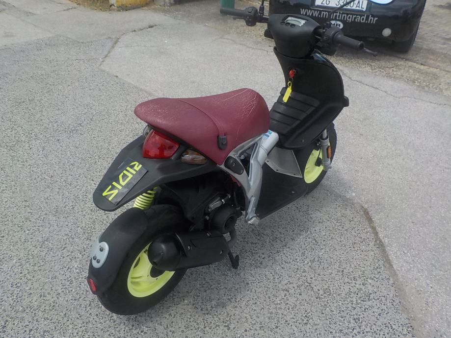 Gilera ICE 50, 3kw, 2T 50 cm3, 6.800km, vlasnik motora,, 2003 god.