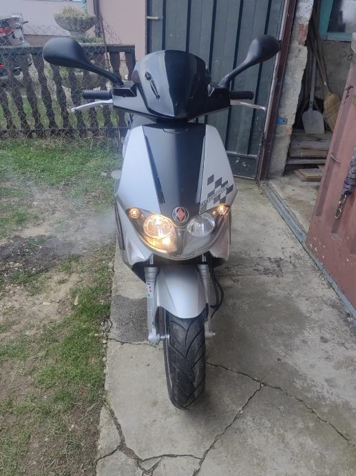 Gilera runner 50 sp 49 cm3, 2017 god.