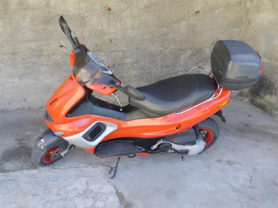 Gilera RUNER 80 cm3, 2000 god.