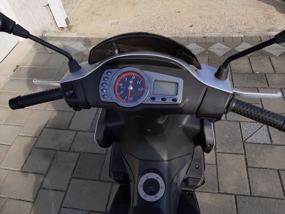Gilera runner 50, 2008 god.