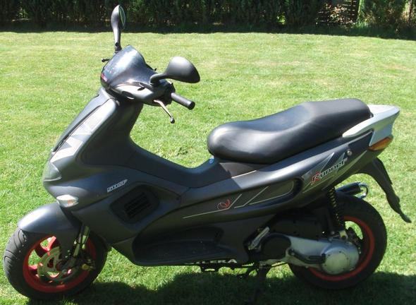 Gilera Runner 50 (80 cm3) Registrovan, ispravan (Pula), 2004 god.