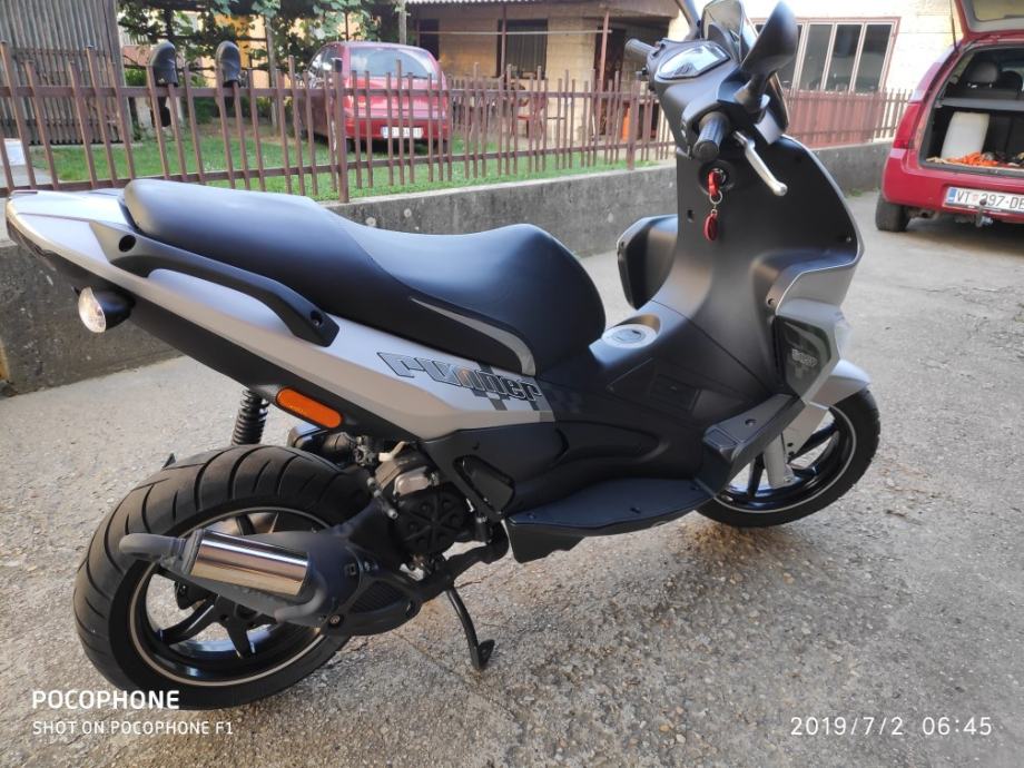 Gilera Runner 50 cm3, 2017 god.