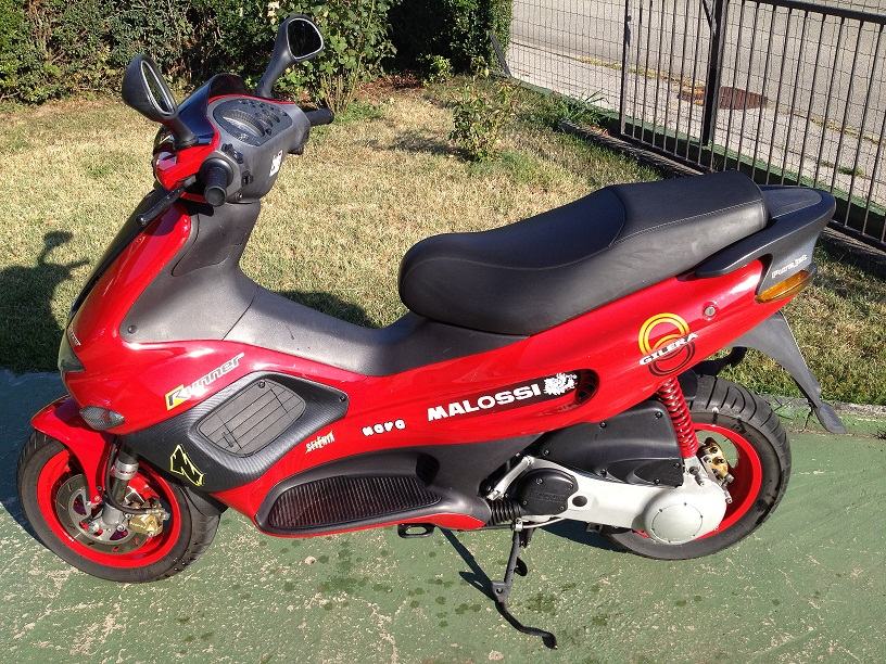 Gilera runner 50 pure jet 49 cm3, 2003 god.