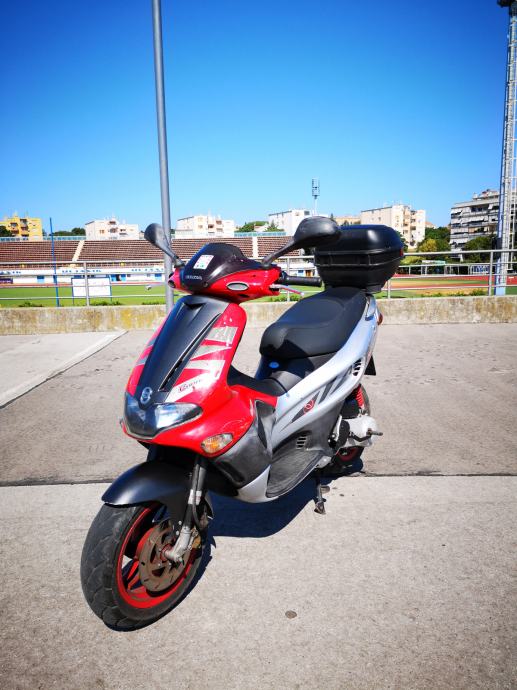 Gilera Runner 50 SP 49 cm3 registriran do 06/2020, 2004 god.