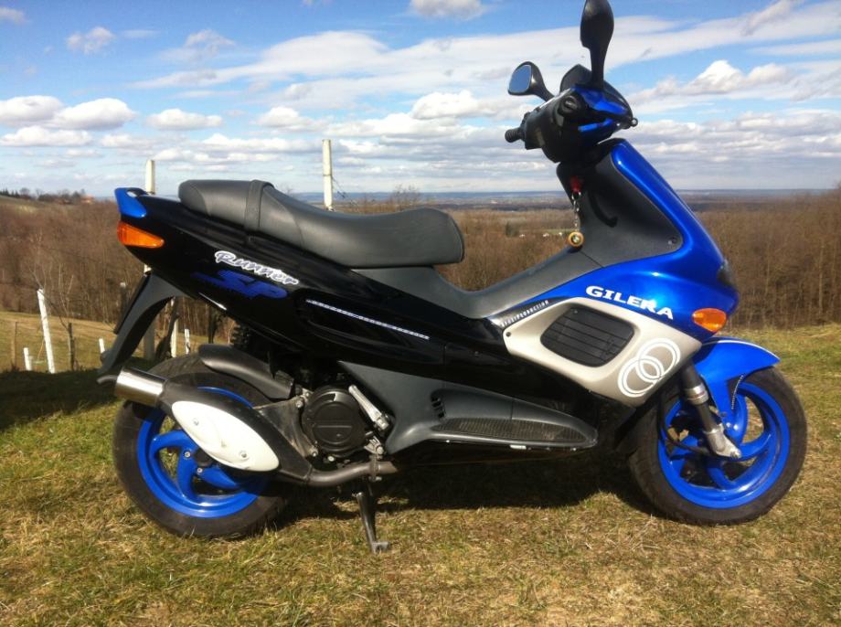 Gilera runner 50Sp 50 cm3, 2002 god.