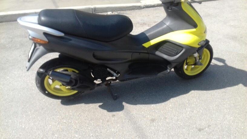Gilera Runner pure jet 50 cm3, 2003 god.