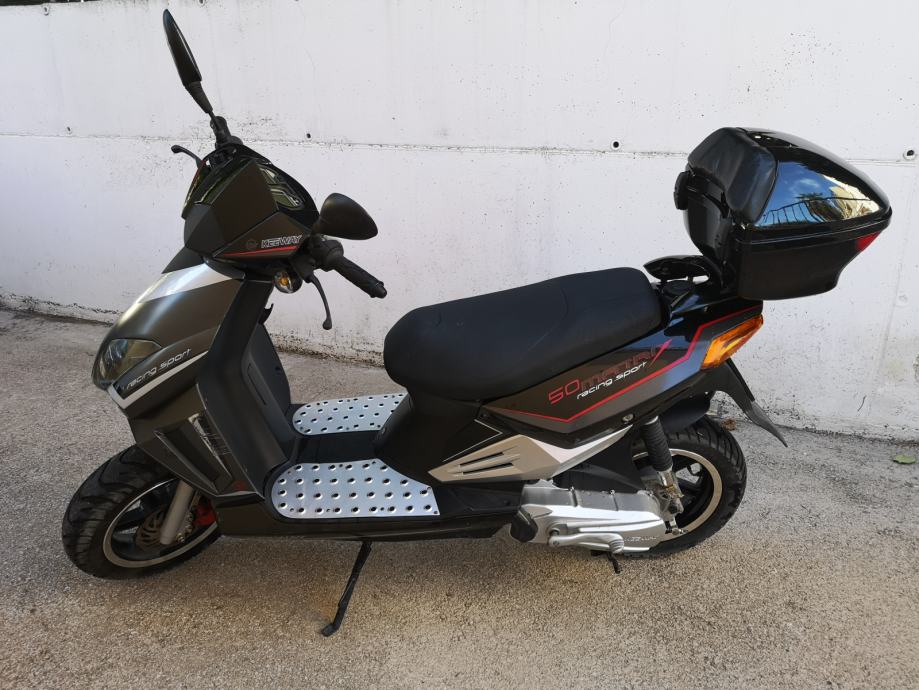 Keeway Matrix 50 sport racing 49 cm3, 2007 god.