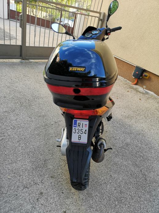 Keeway Matrix 50 sport racing 49 cm3, 2007 god.