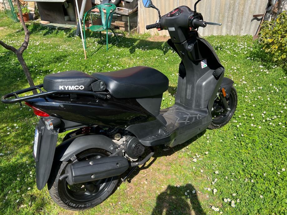 Kymco Agility 50 4T 49 cm3 + kaciga AGV, 2019 god.