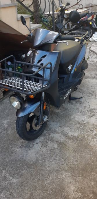 Kymco Agility carry 50 cm3, 2015 god.