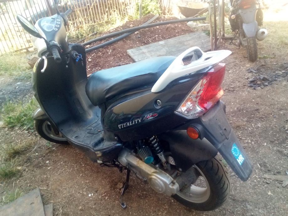 Kymco vitality 50 cm3, 2013 god.