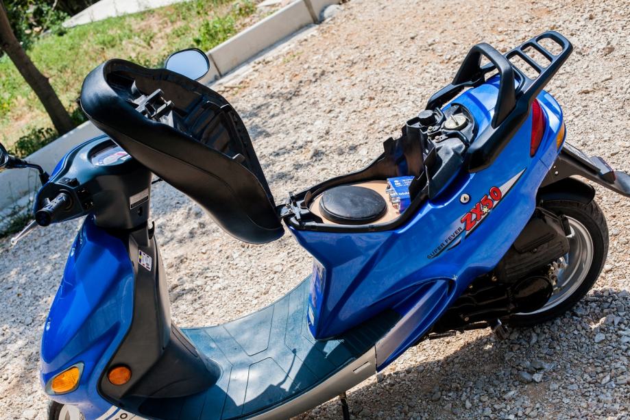 Kymco ZX 50 Fever II 50 cm3, 2006 god.