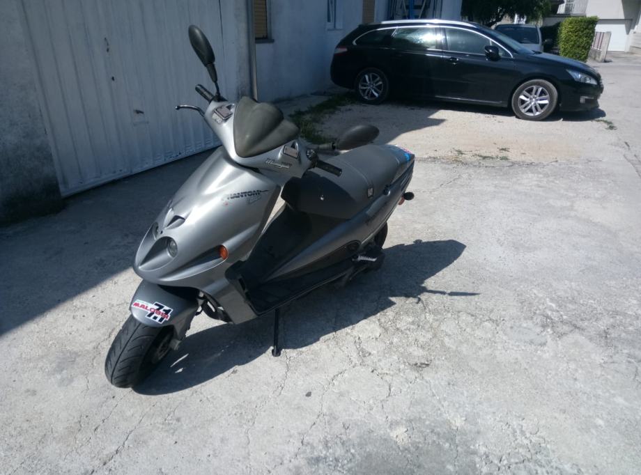 Malaguti phantom f12 70/50 cm3, 2001 god.