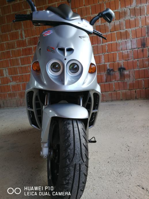 Malaguti Phantom F12 LC Digit 50 cm3, 2001 god.