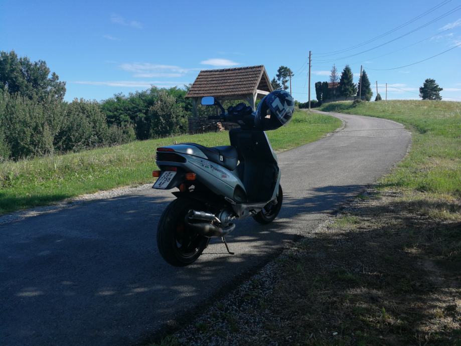 Malaguti Phantom F12 LC Digit 50 cm3, 2001 god.