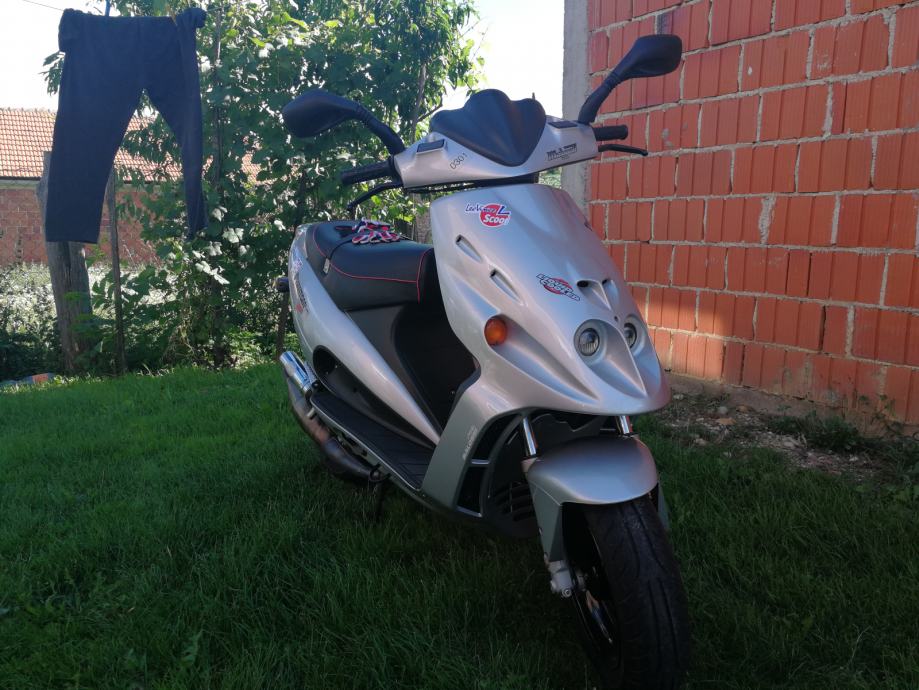 Malaguti Phantom F12 LC Digit 50 cm3, 2001 god.