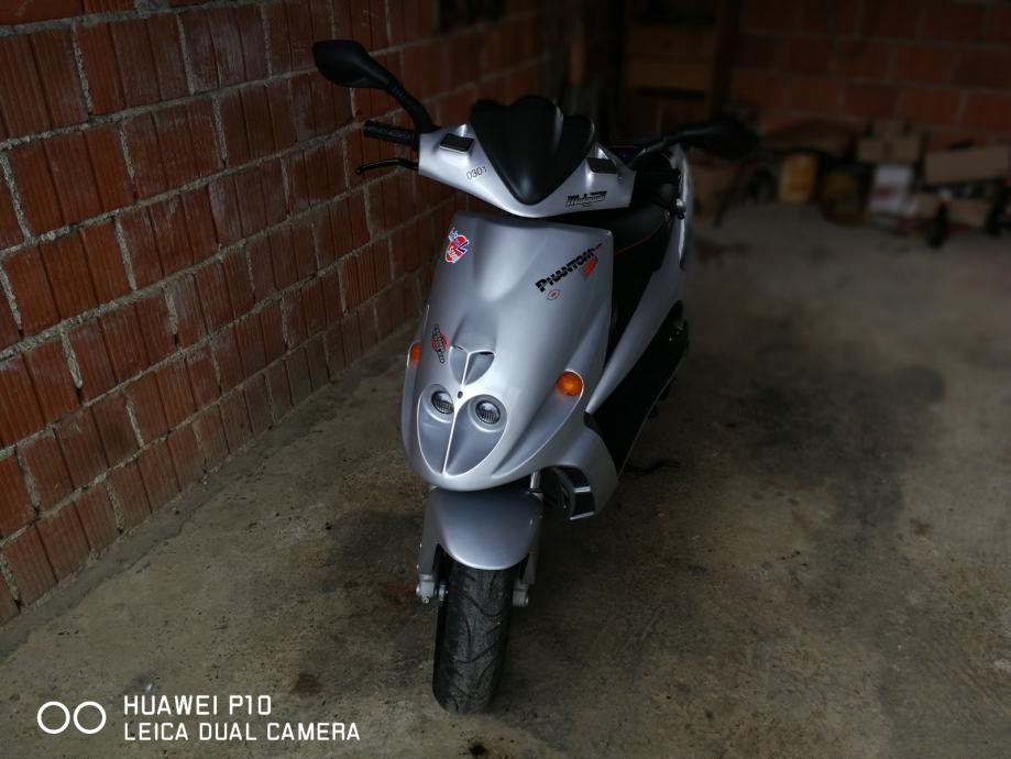 Malaguti Phantom F12 LC Digit 50 cm3, 2001 god.