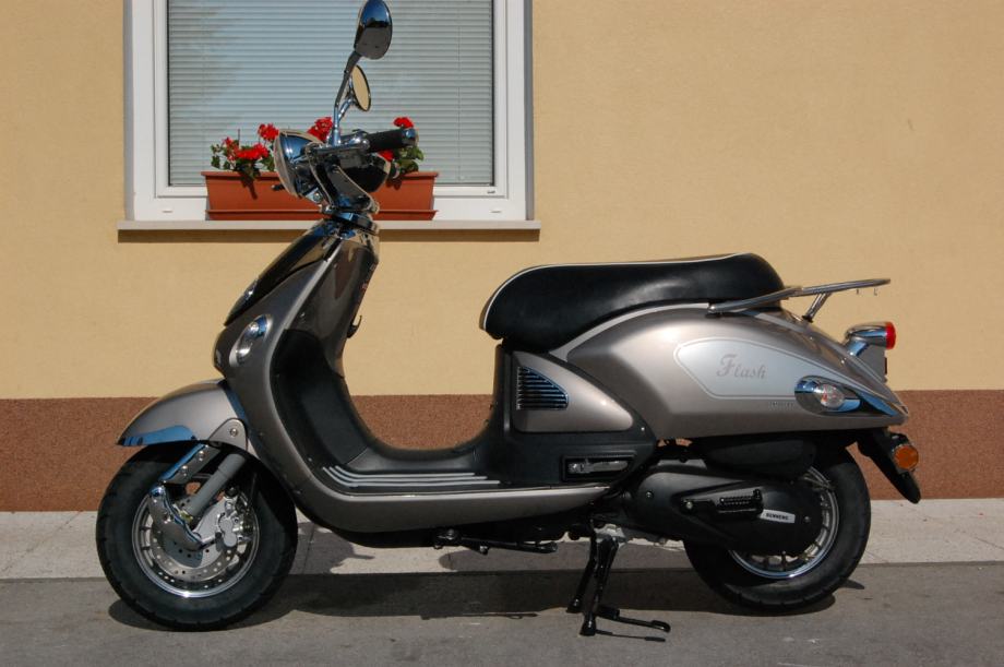 Ostale marke Skuter 49ccm3 LEGEND / 25km/h ili 45 km/h 49 cm3, 2021 god.