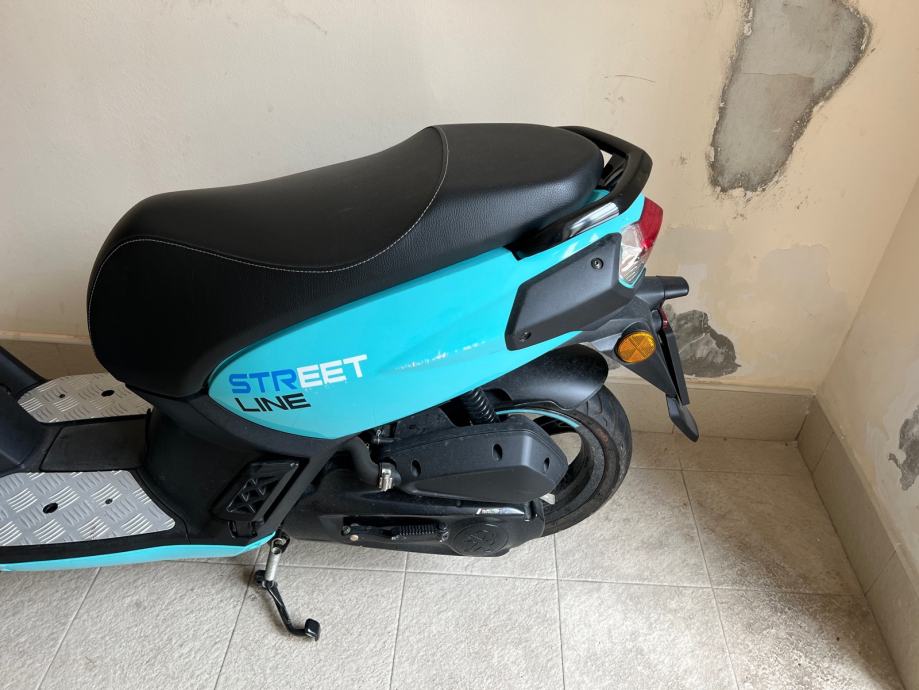 Peugeot Kisbee Street Line 49 cm3, 2018 god.
