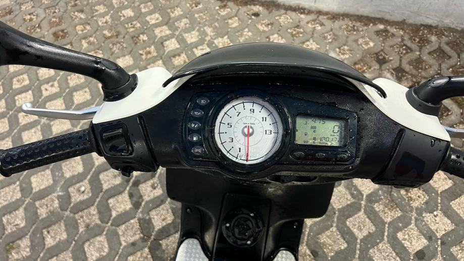 Piaggio Energy 49 cm3, 2017 god.