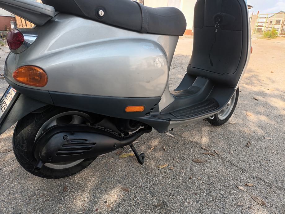 Piaggio Et2 50 cm3-13200 km-2 vlasnik, 2002 god.