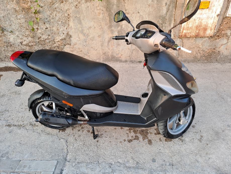 Piaggio Nrg 50 cm3, 2007 god.