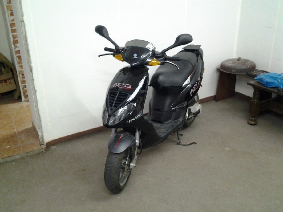 Piaggio NRG MCR DD II 49 cm3, 2003 god.