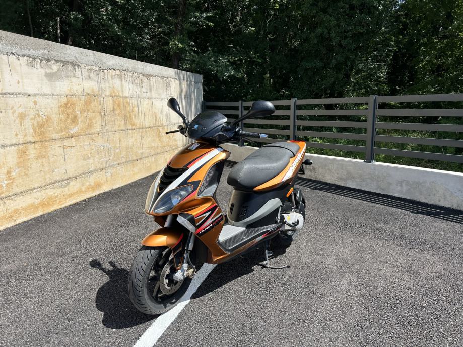 Piaggio NRG Power 49 cm3, 2012 god.
