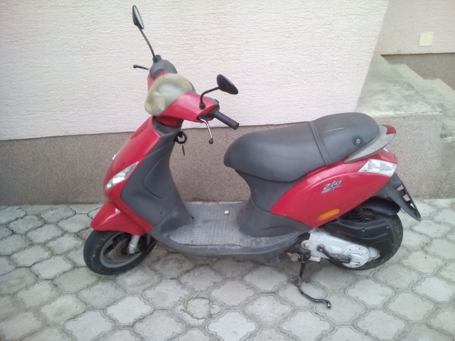 Piaggio Piaggo zip 50 ZAMJENA ZA AUTOPRIKOLICU, 2007 god.