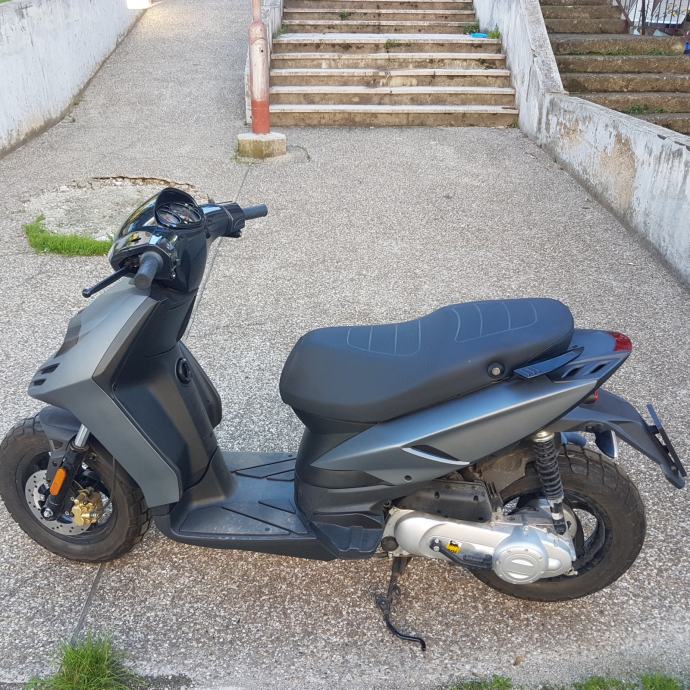 Piaggio typhon 50 cm3, 2017 god.