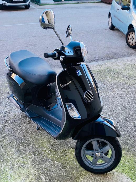 Piaggio Vespa LX 50 cm3, 2011 god.