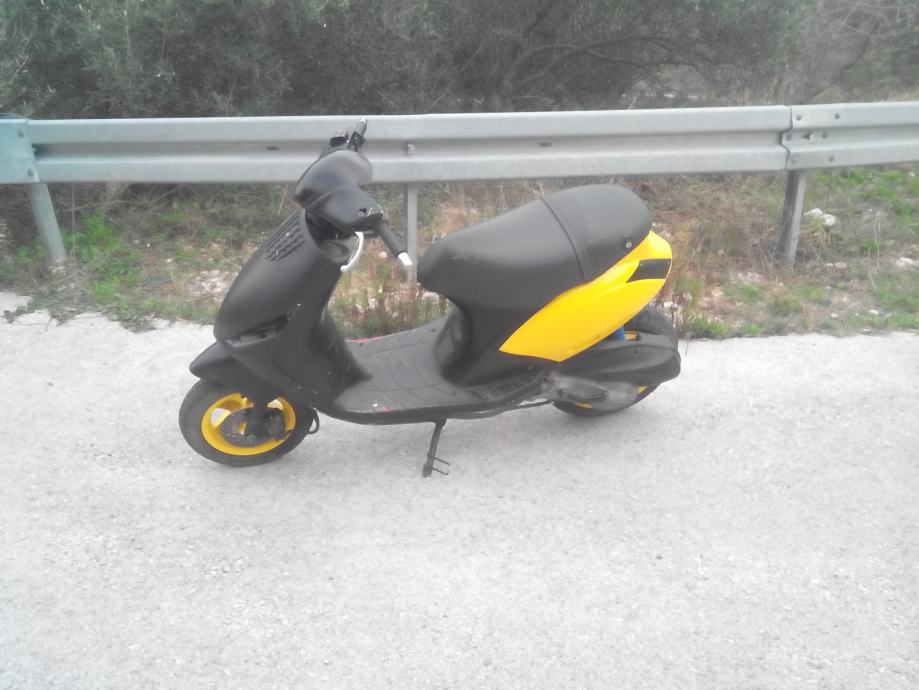 Piaggio Zip 125 cm3, 2005 god.