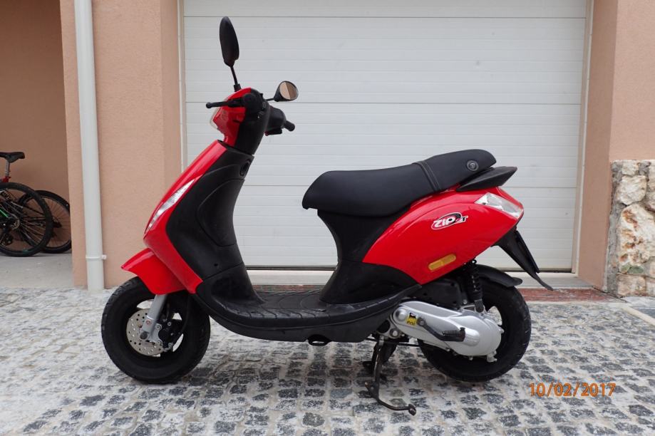 Piaggio ZIP 2T 49 cm3, 2012 god.